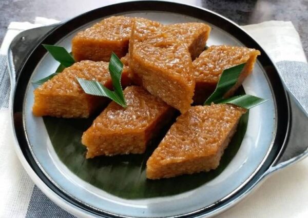 Filosofi dalam Aneka Kue Tradisional pada Jamuan Pernikahan