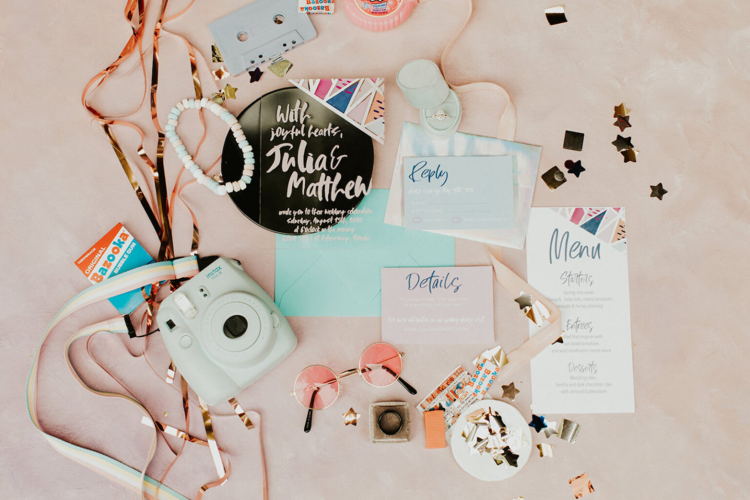 "Flat Lay Wedding Photography" Bikin Dokumentasi Pernikahan Makin ...